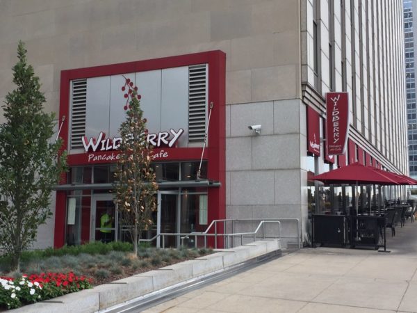 Breakfast at Chicago’s Wildberry Pancakes & Cafe | Travel and Food Network