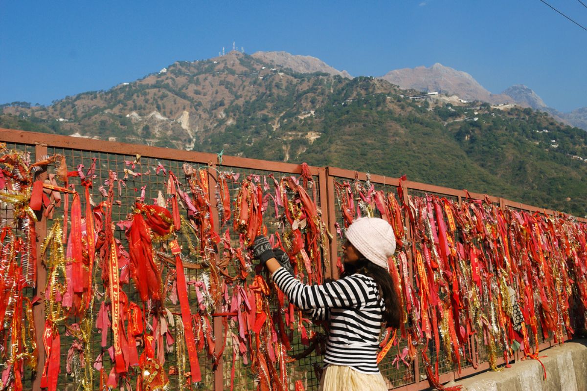 Spiritual Tourism: A Guide To Visiting The Vaishno Devi Temple in Jammu ...