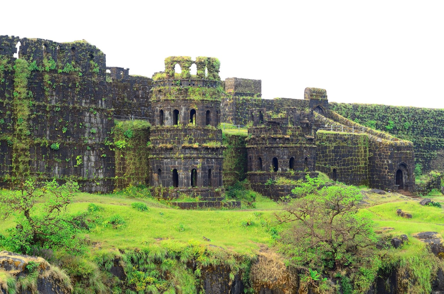 11 Must-Visit Forts of Chhatrapati Shivaji Maharaj in Maharashtra ...